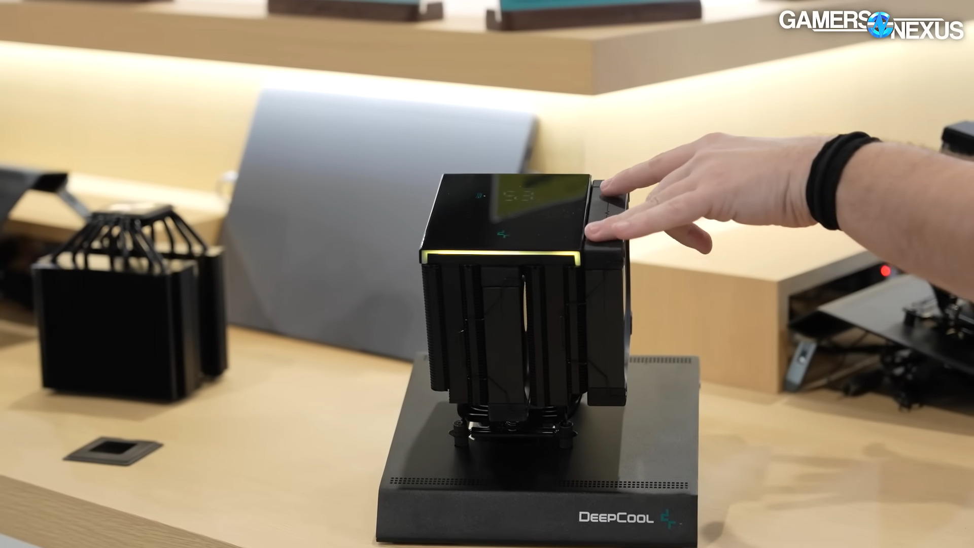 Noctua Has Competition: Vapor Chamber Air Cooler (DeepCool Assassin IV VC) | GamersNexus